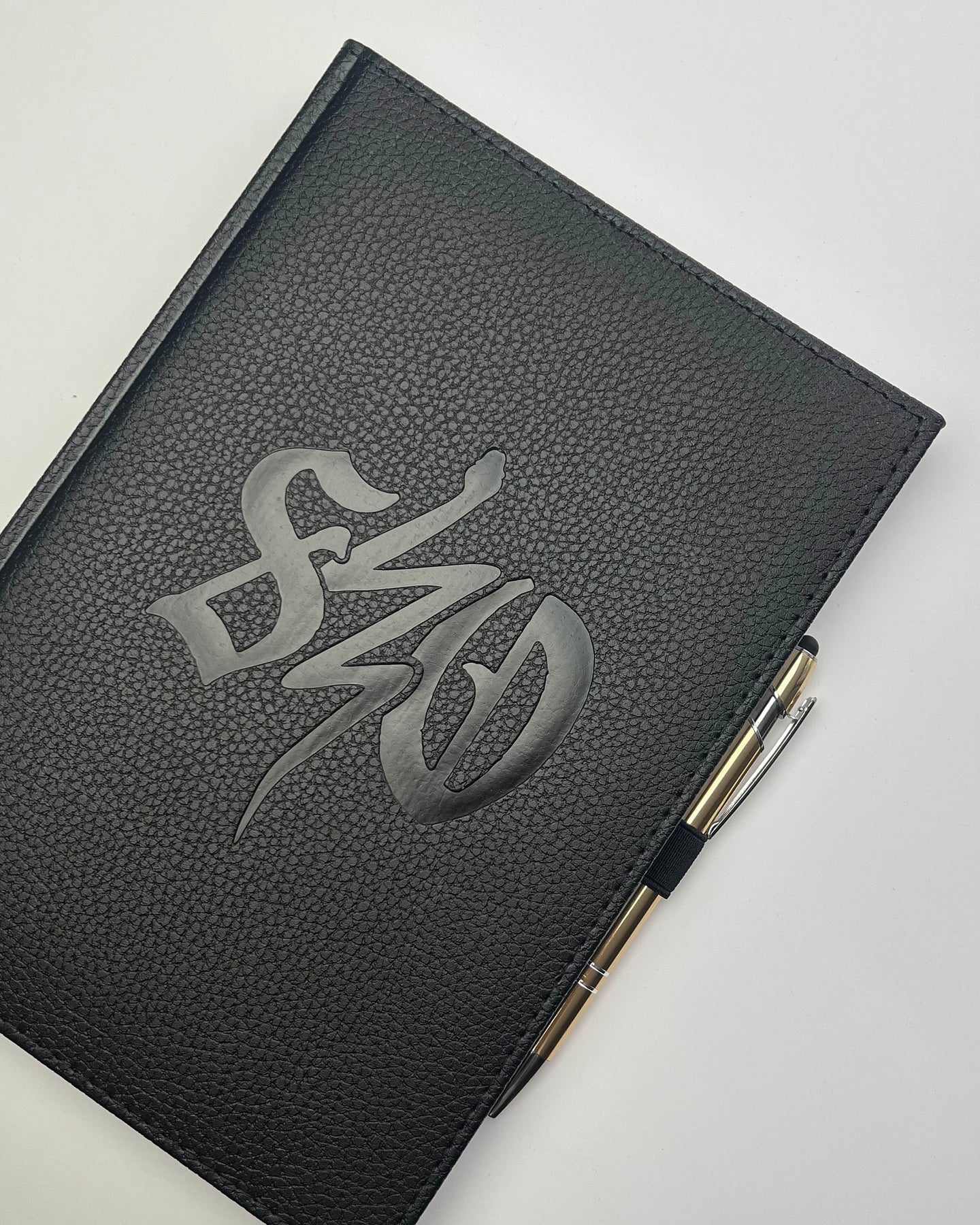 SIGNATURE LEATHER JOURNAL – Saint Owen
